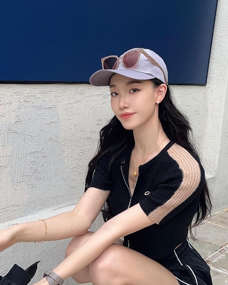 Picture of Niki (model)