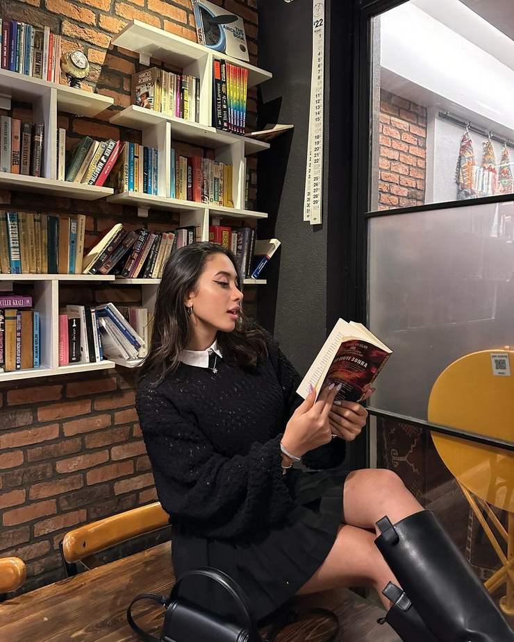 Picture of Merve Cin