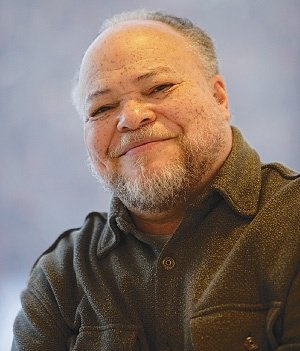 Picture of Stephen Henderson