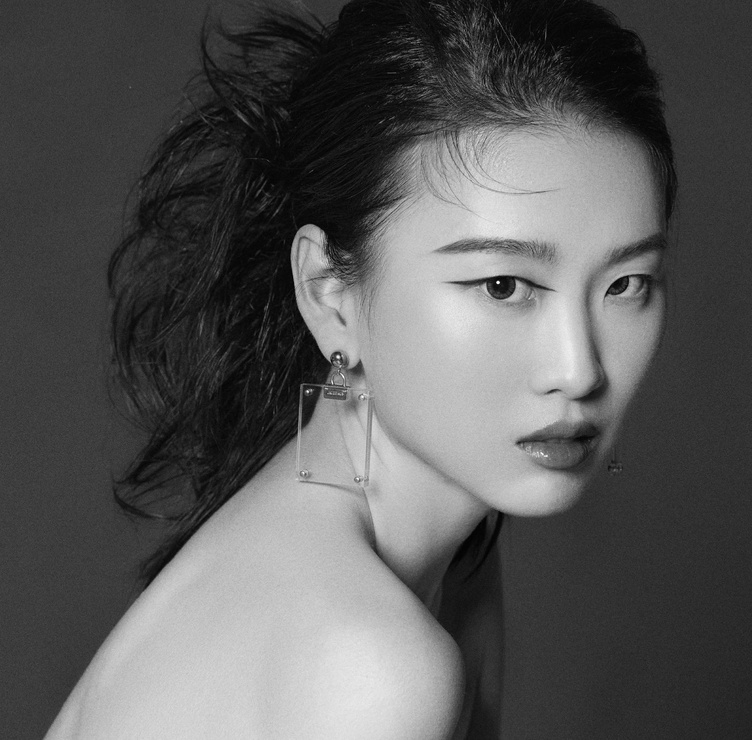 Picture of Angela Zhang