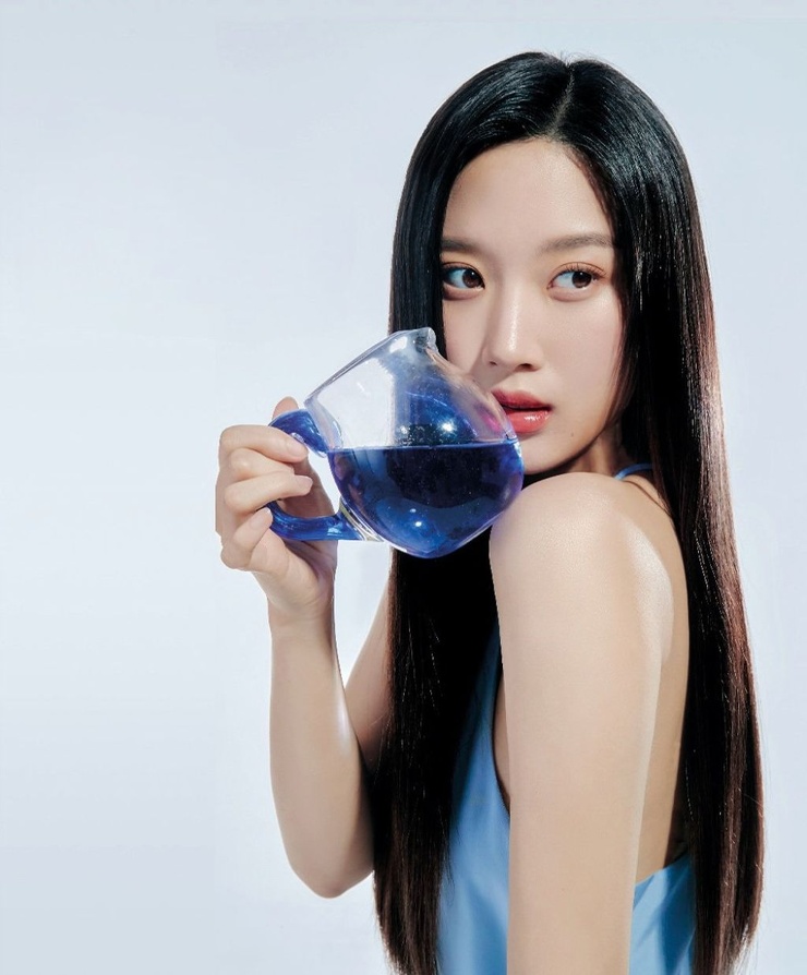 Picture of Ga-young Moon