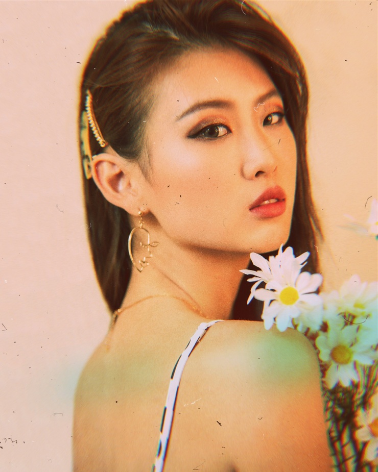 Picture of Angela Zhang