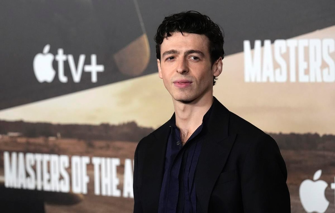 Image of Anthony Boyle