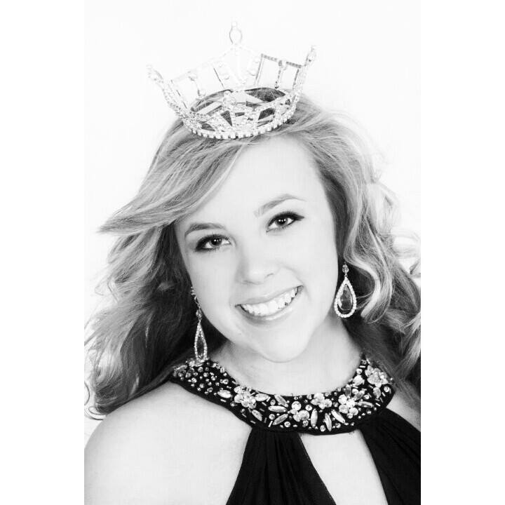 Madison Duling image