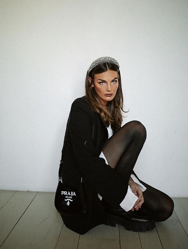 Picture of Tezza Barton