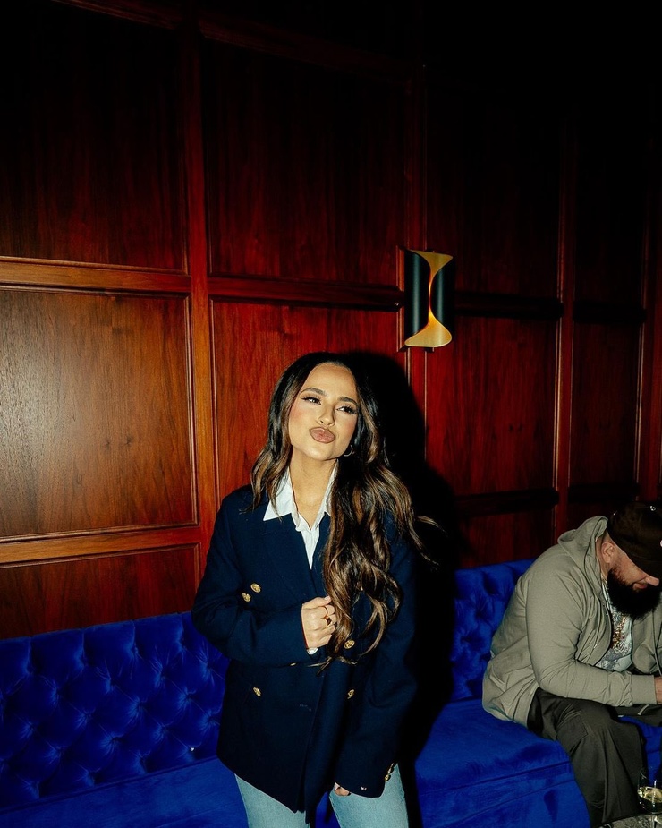 Picture of Becky G.
