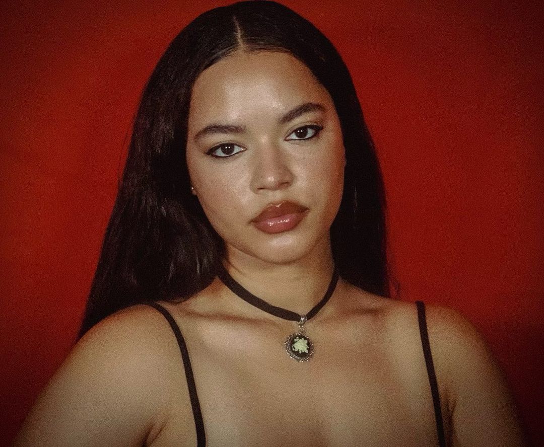 Azia Dinea Hale image