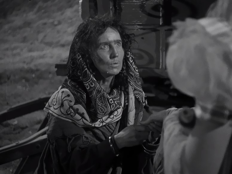 Beatrice Varley and Phyllis Calvert