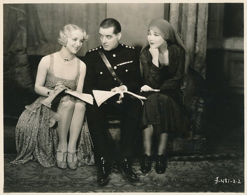 Pauline Garon, André Luguet, Jetta Goudal