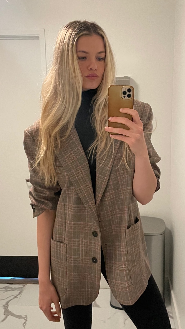 Picture of Hailey Clauson