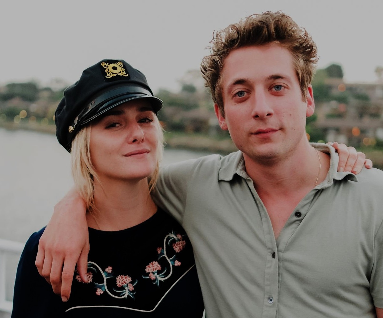 Addison Timlin and Jeremy Allen White