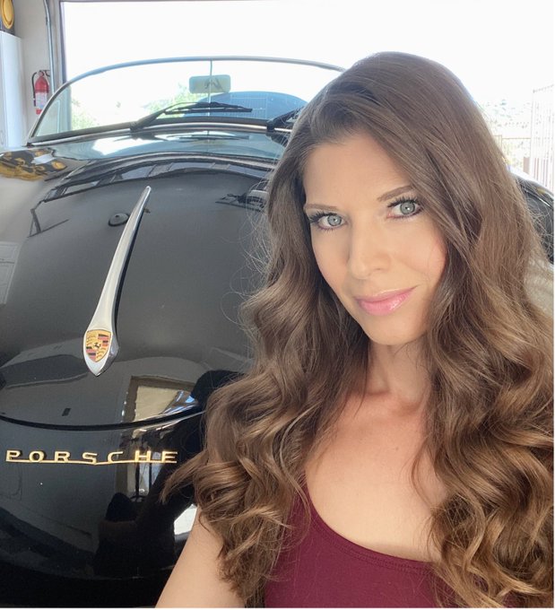 Adrienne Janic picture