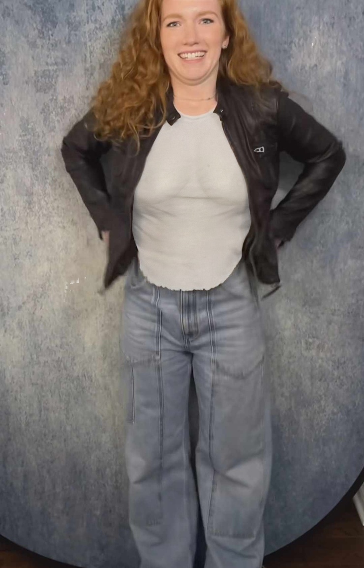 Picture of Annalise Basso