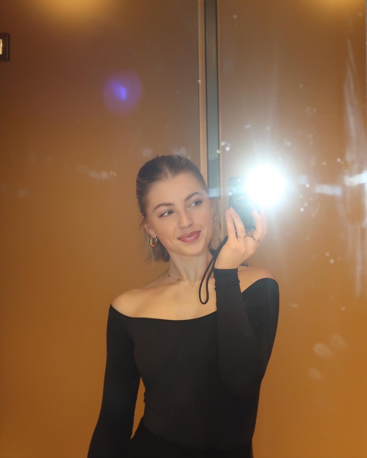 Picture of Annie Kate Knowles