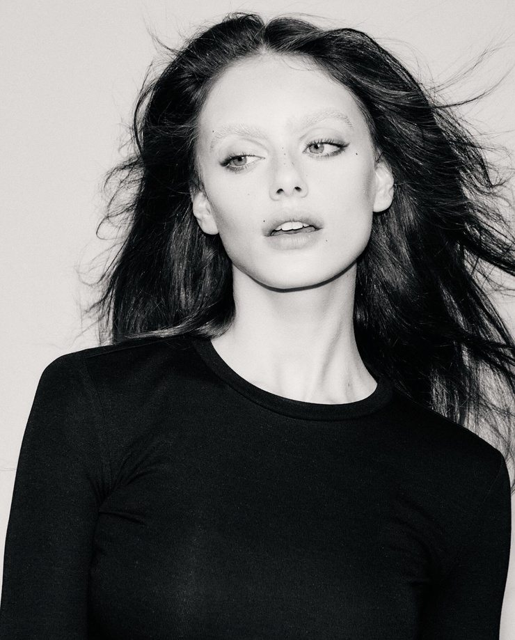 Picture of Yael Shelbia