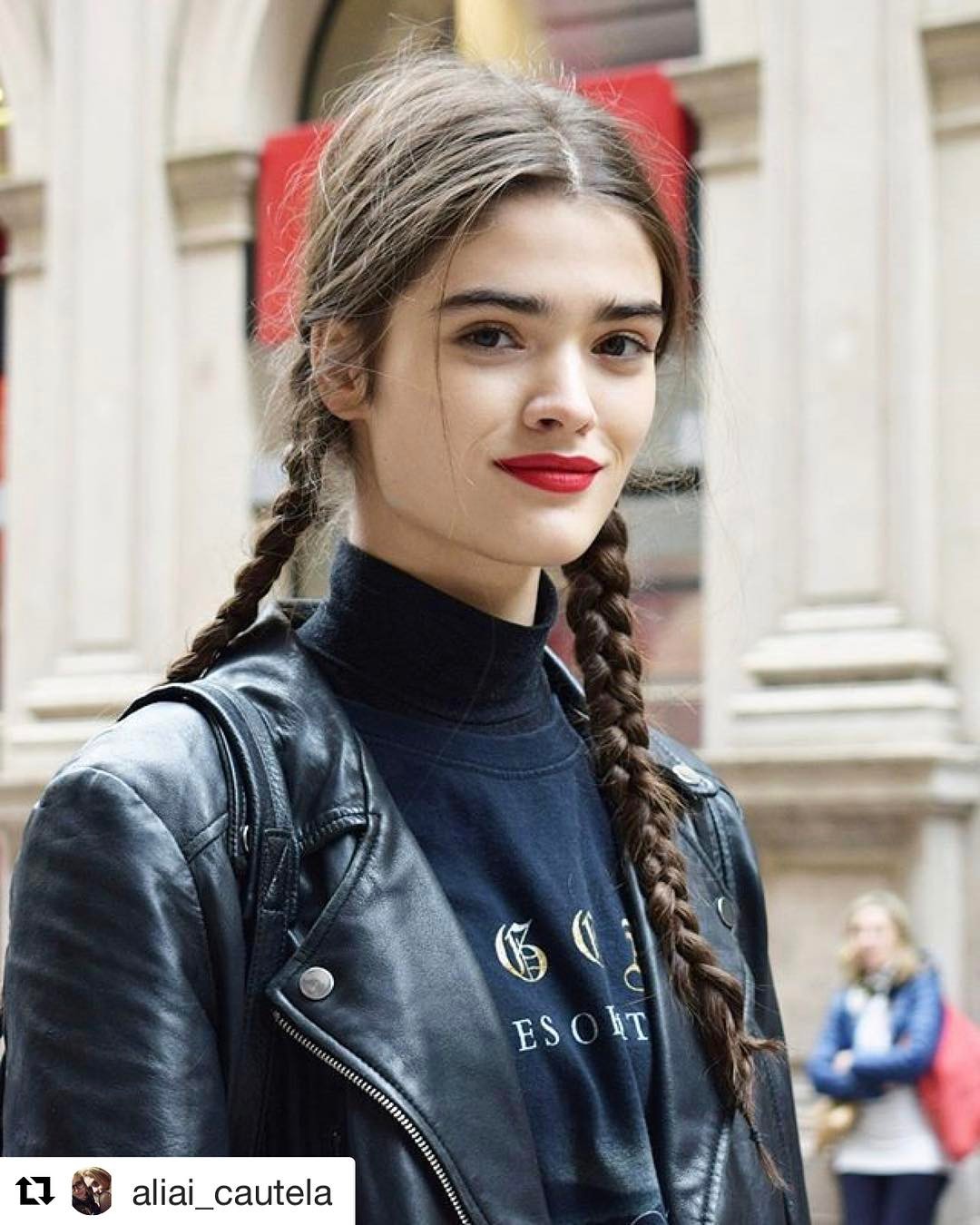 Alexandra Micu picture