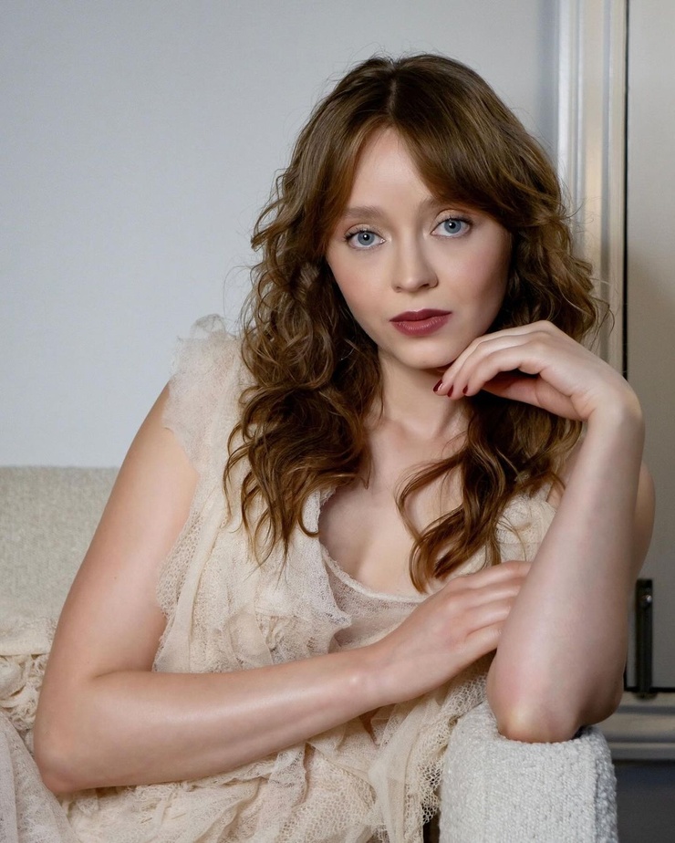 Picture of Madeleine Arthur