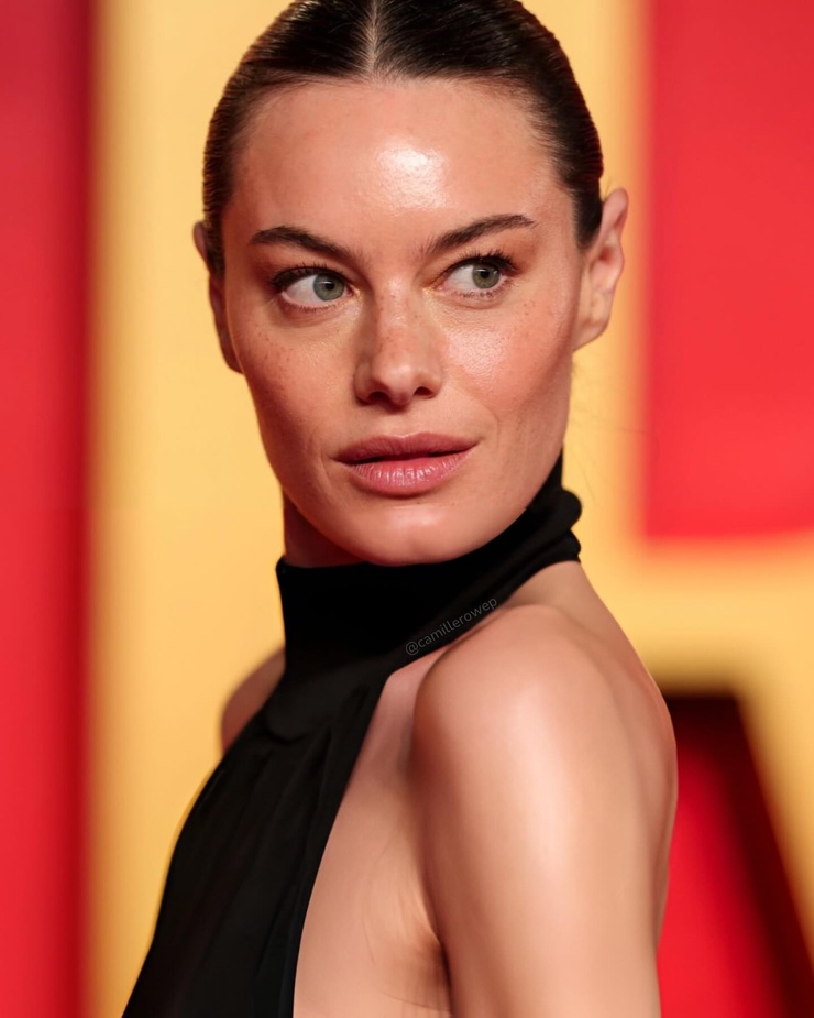 Picture of Camille Rowe