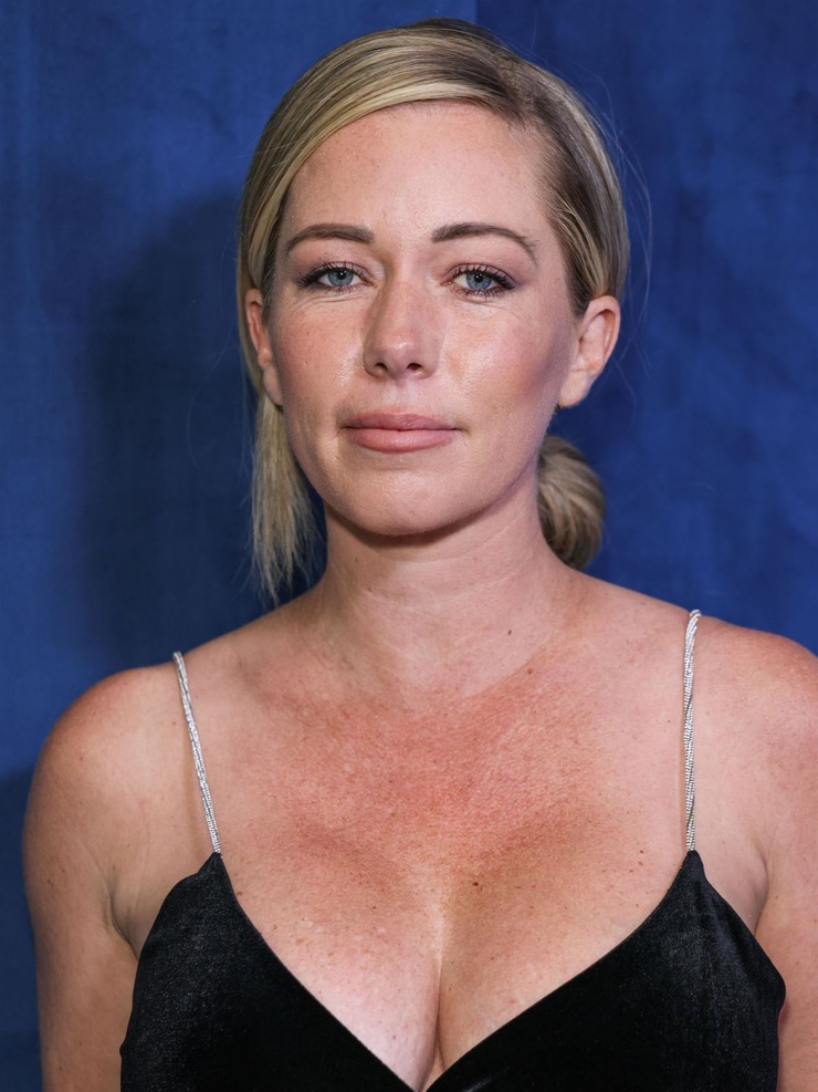 Kendra Wilkinson image