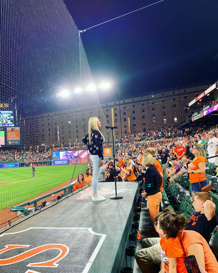 Emma White (Musician) image