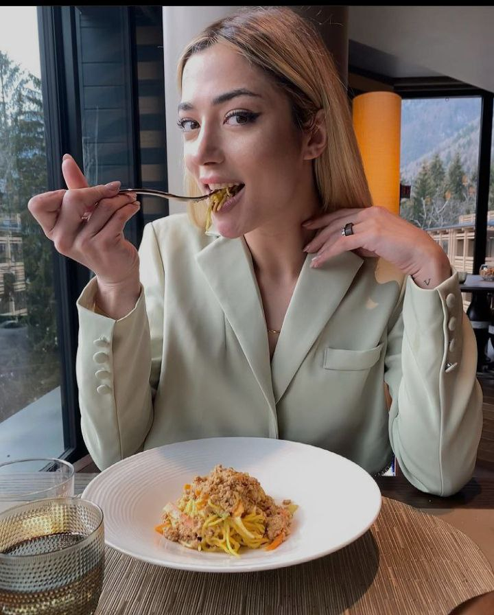 Soleil Sorge picture