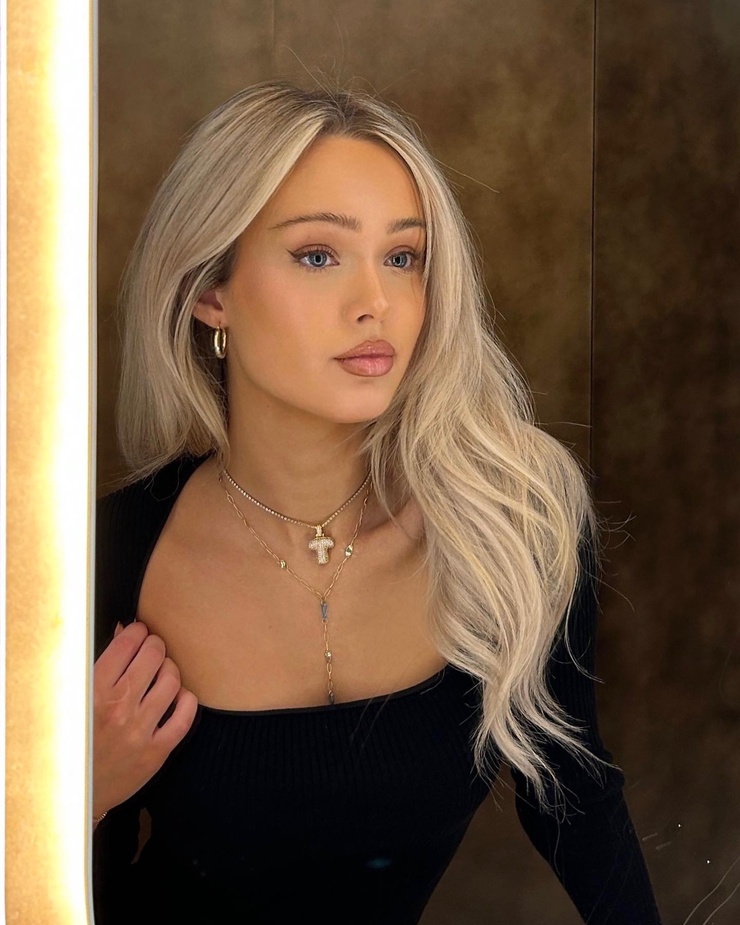 Picture of Thea Thompson