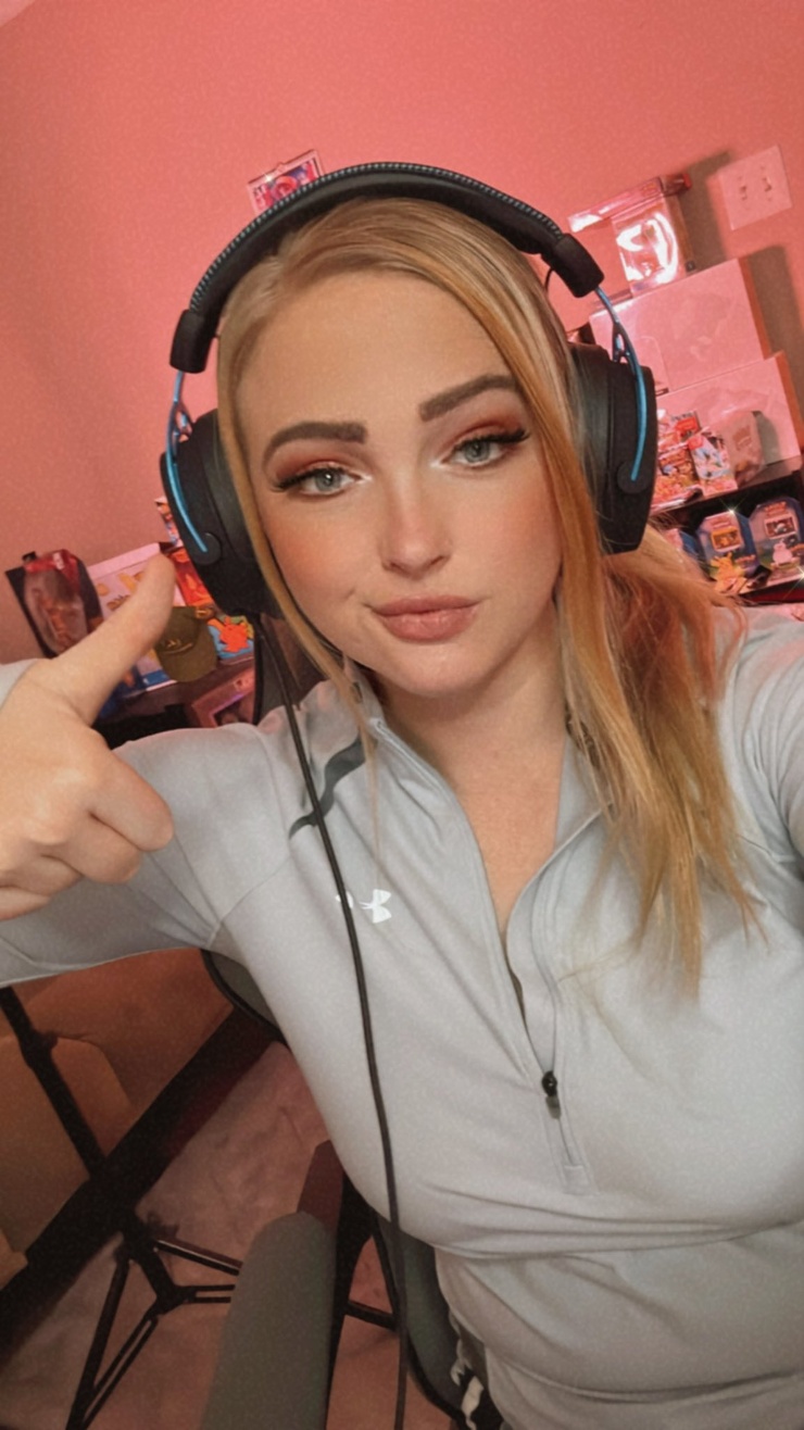 Picture of Michaela Lee