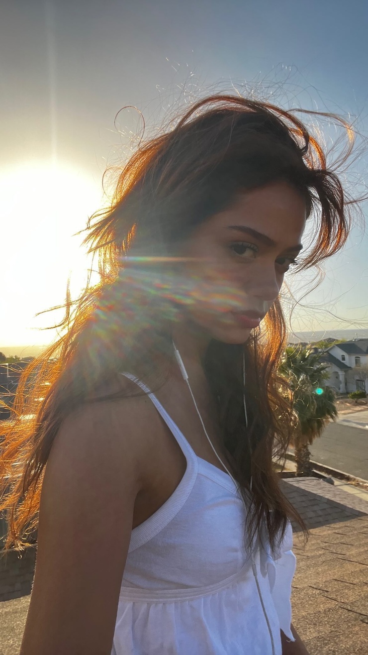 Picture of Nailea Devora