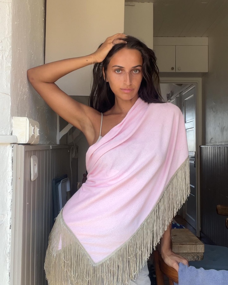 Picture of Bella Thomas