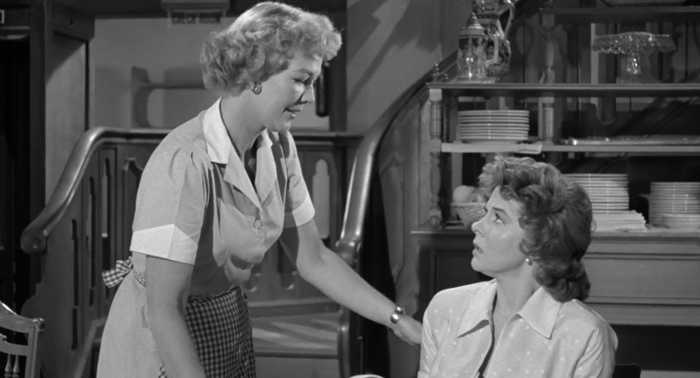 Veda Ann Borg and Susan Hayward