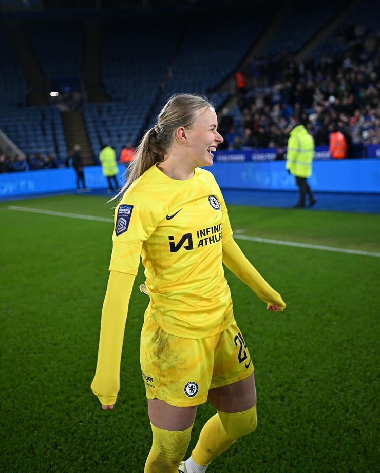 Picture of Hannah Hampton