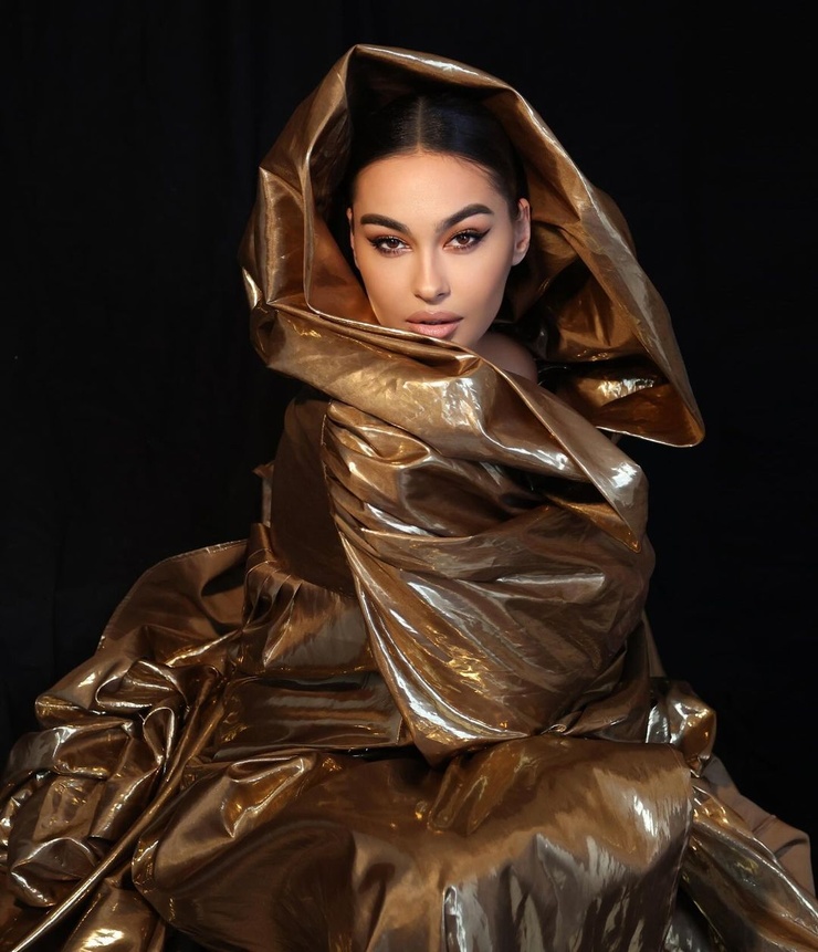 Picture of Adrola Dushi