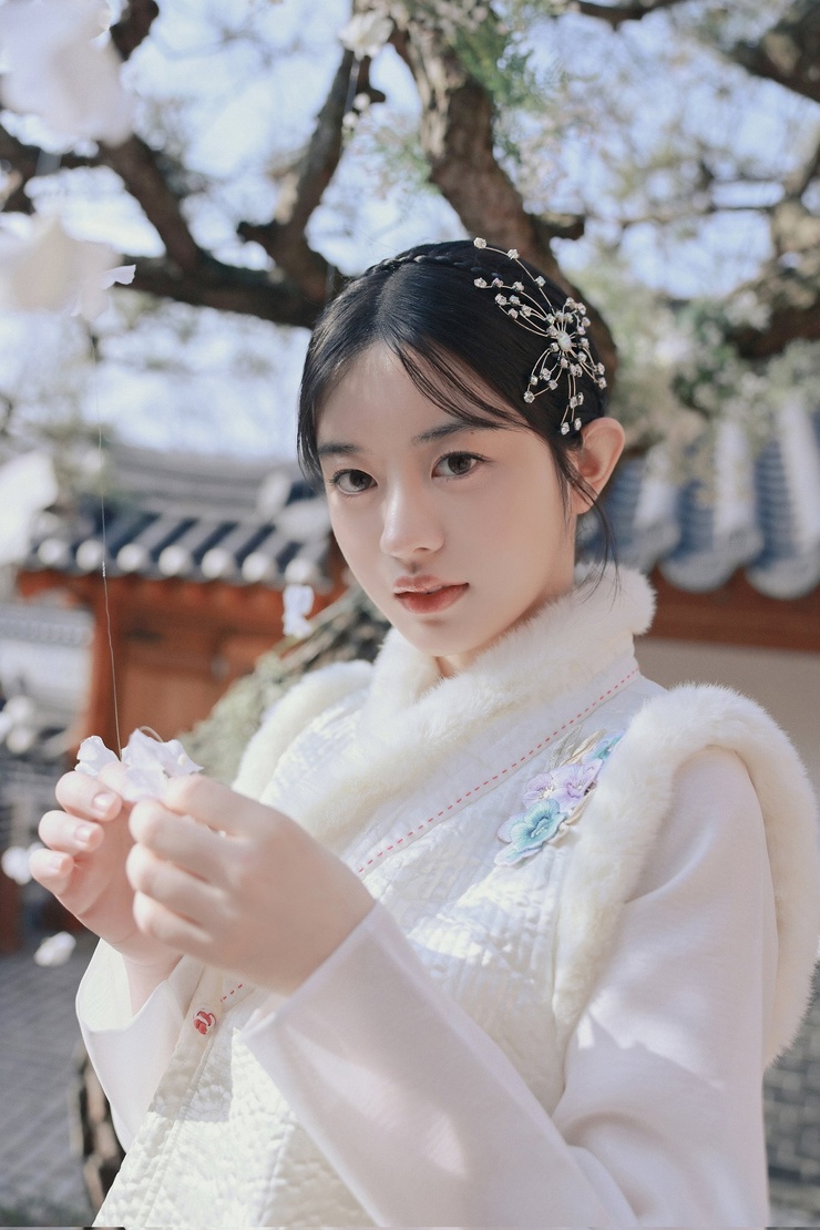 Image of Park Min-ju