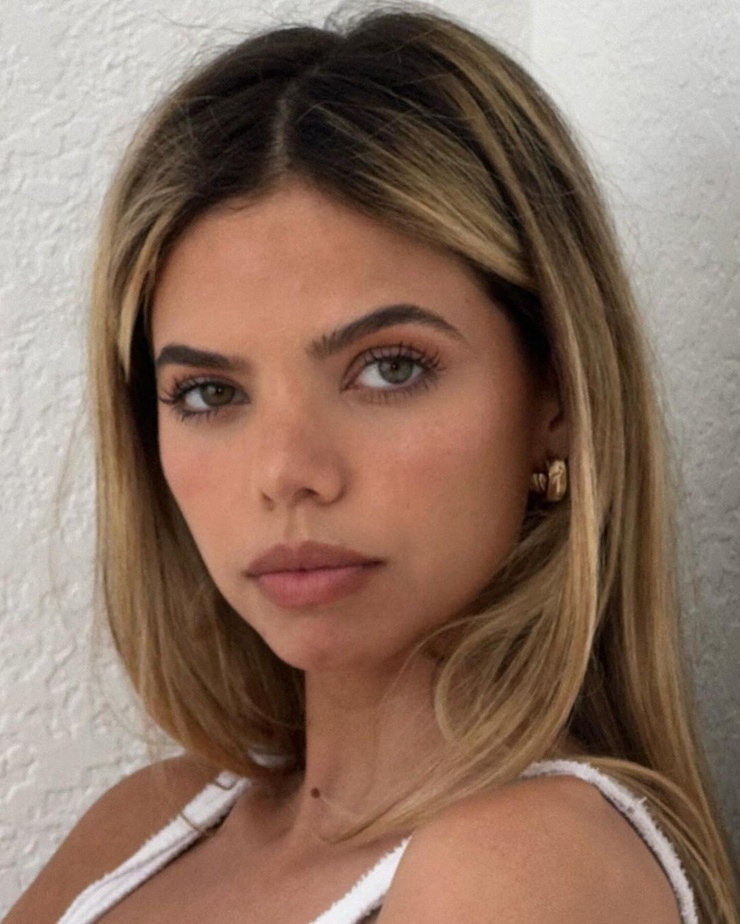 Picture of Alli Martinez