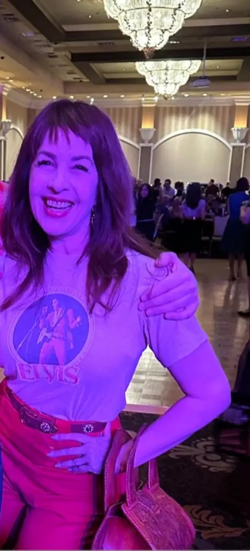 Grey DeLisle picture