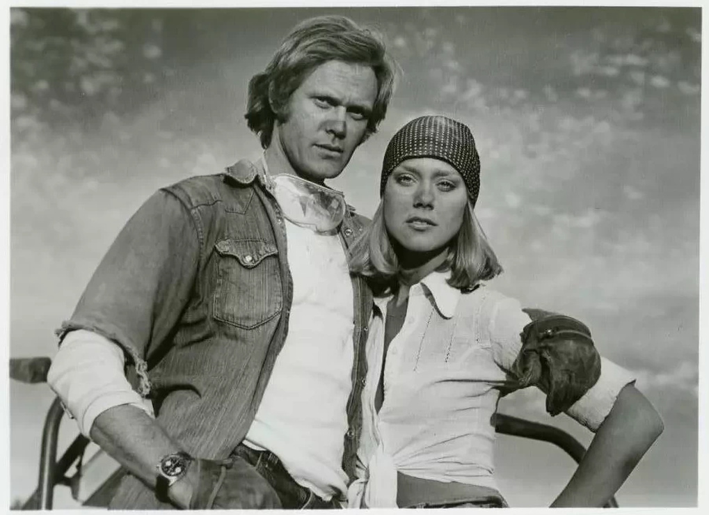 Roger Davis, Tricia Sembera