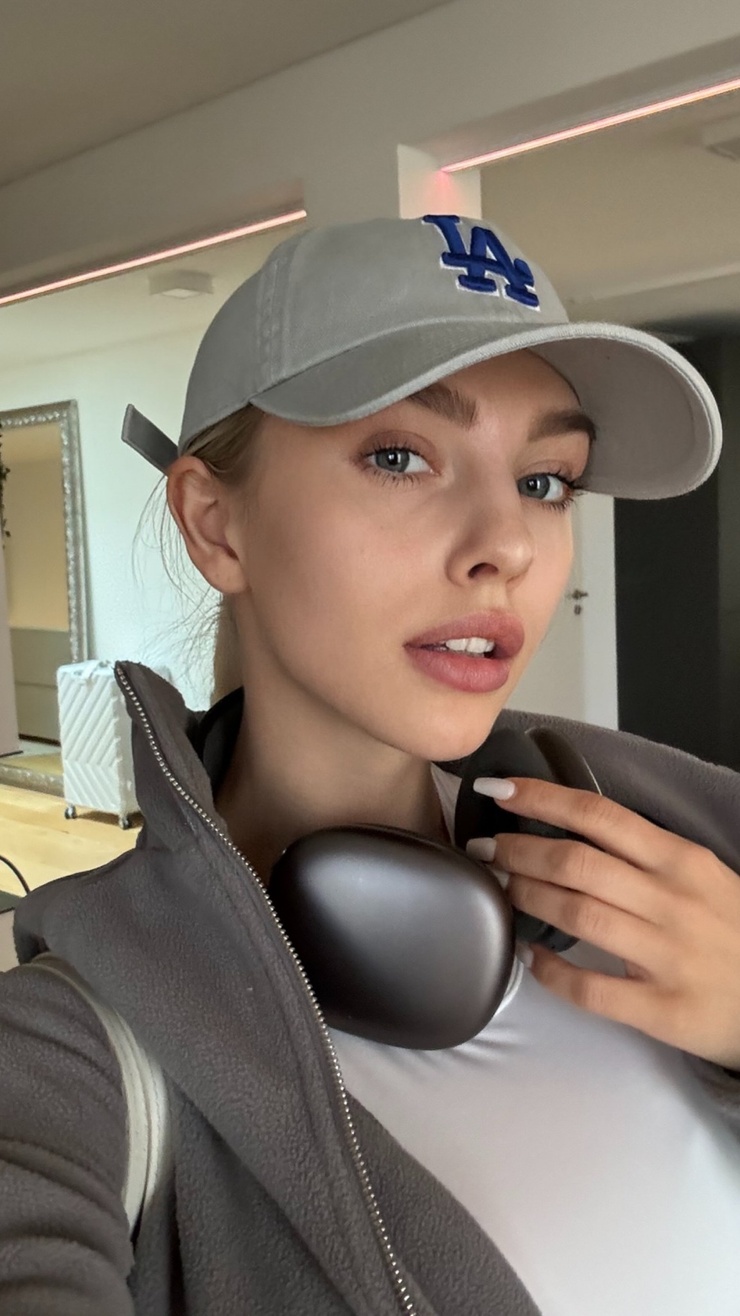 Picture of Alexa Breit