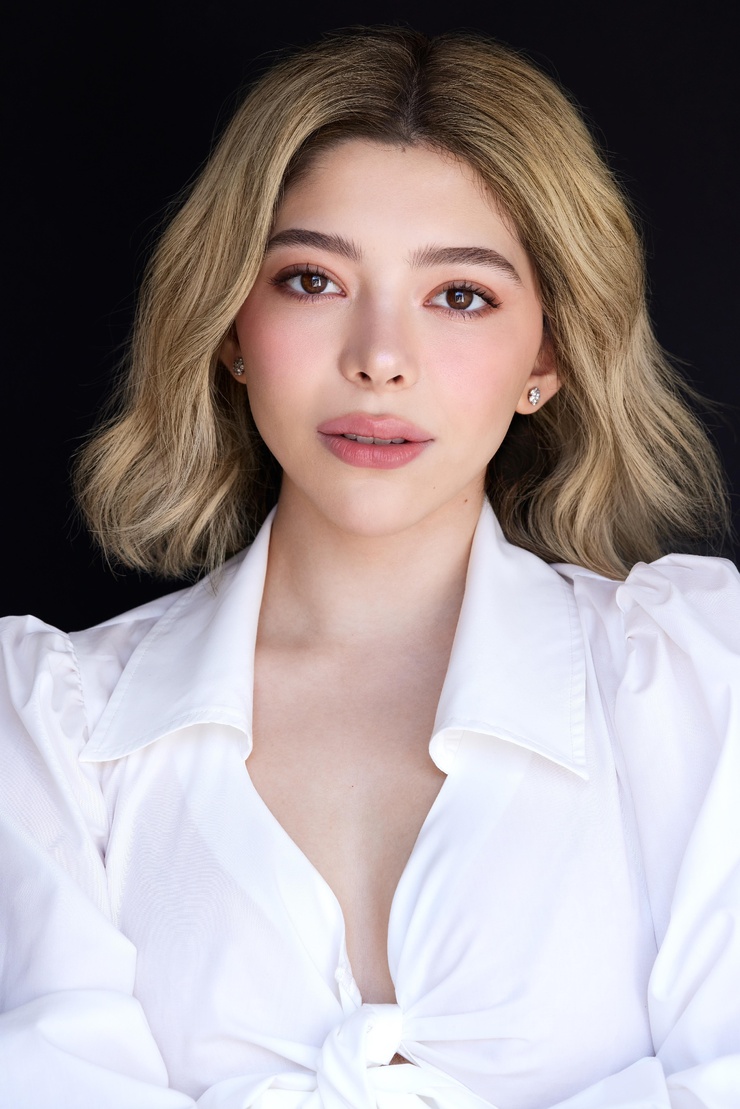 Picture of Angelie Carmen