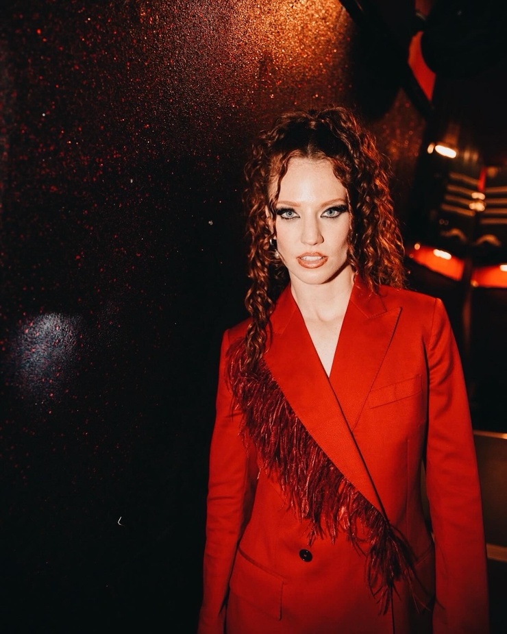 Picture of Jess Glynne