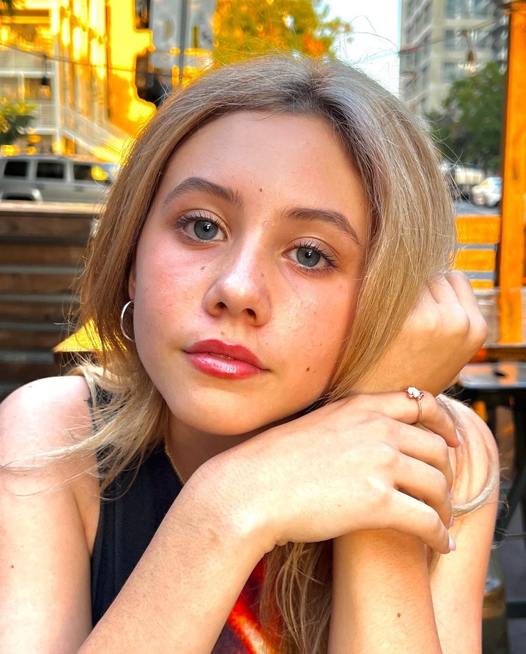 Picture of Channah Zeitung