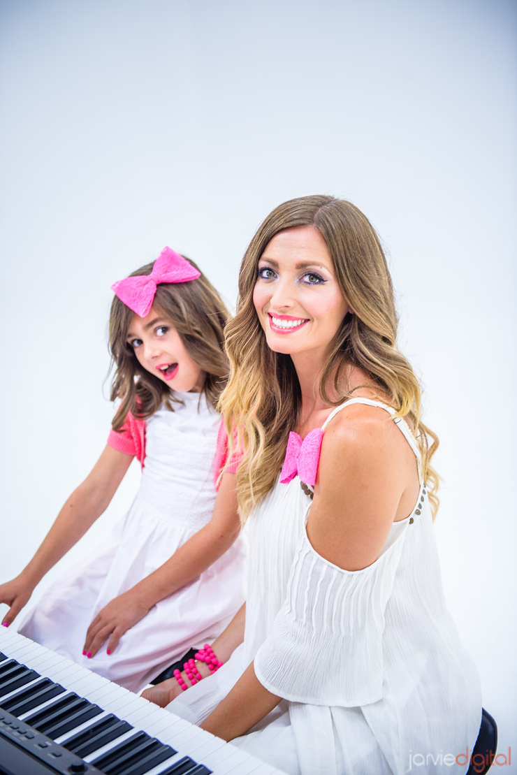 Picture of Avia Colette Butler