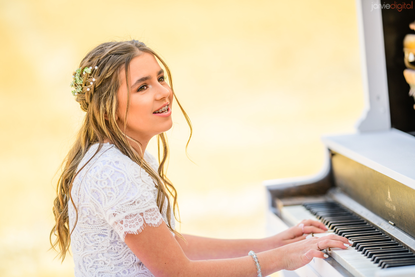 Image of Avia Colette Butler