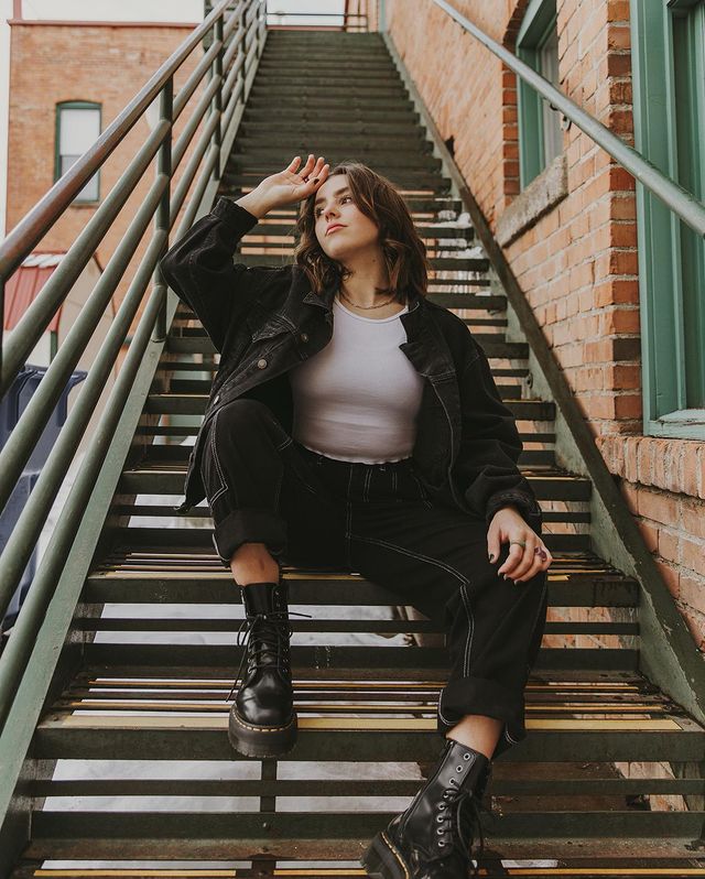 Image of Avia Colette Butler