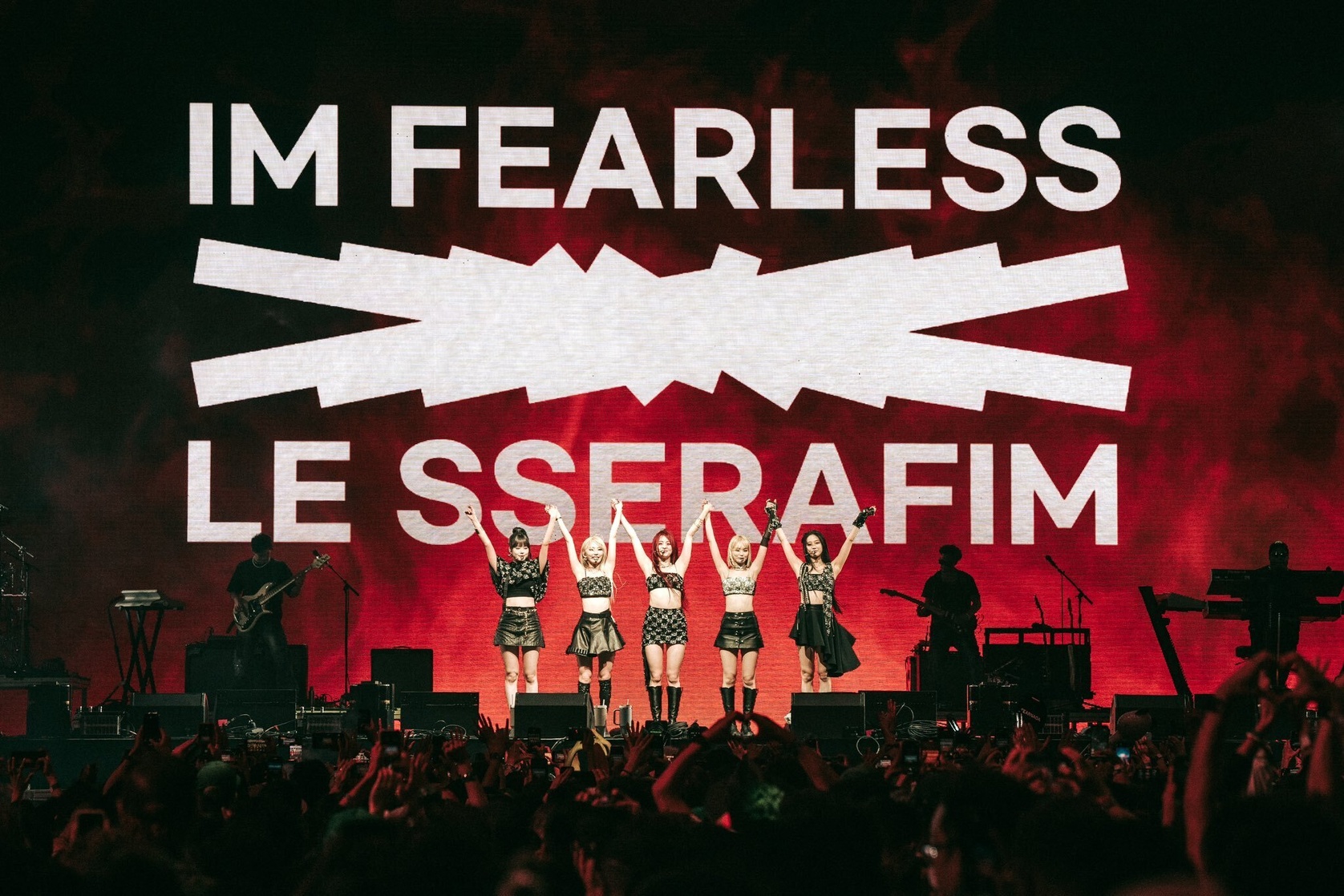 Picture of LE SSERAFIM