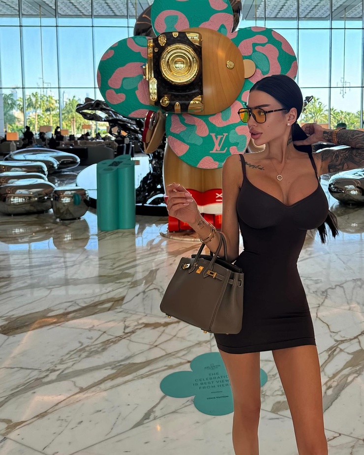 Picture of Alena Omovych