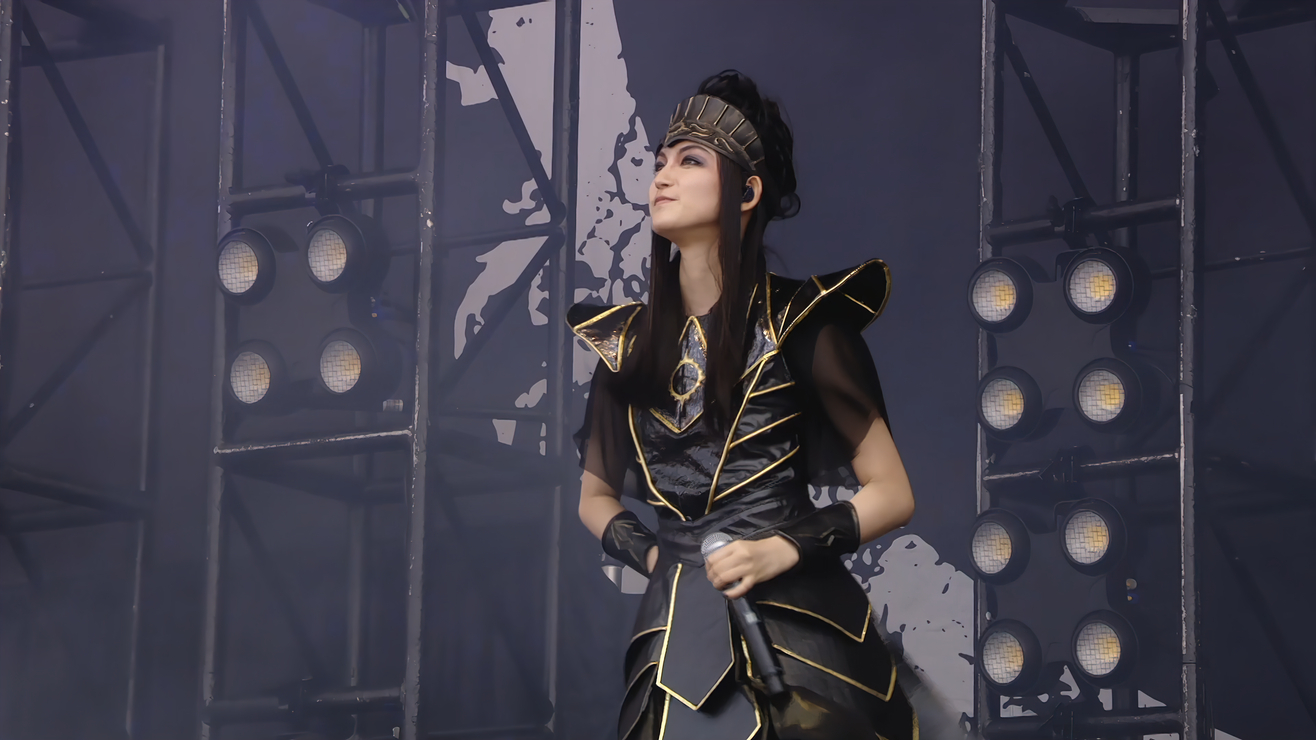 Suzuka Nakamoto image