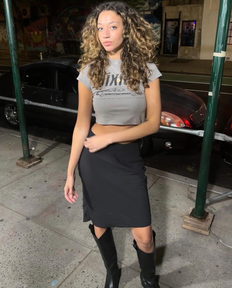 Picture of Hannah Sadler