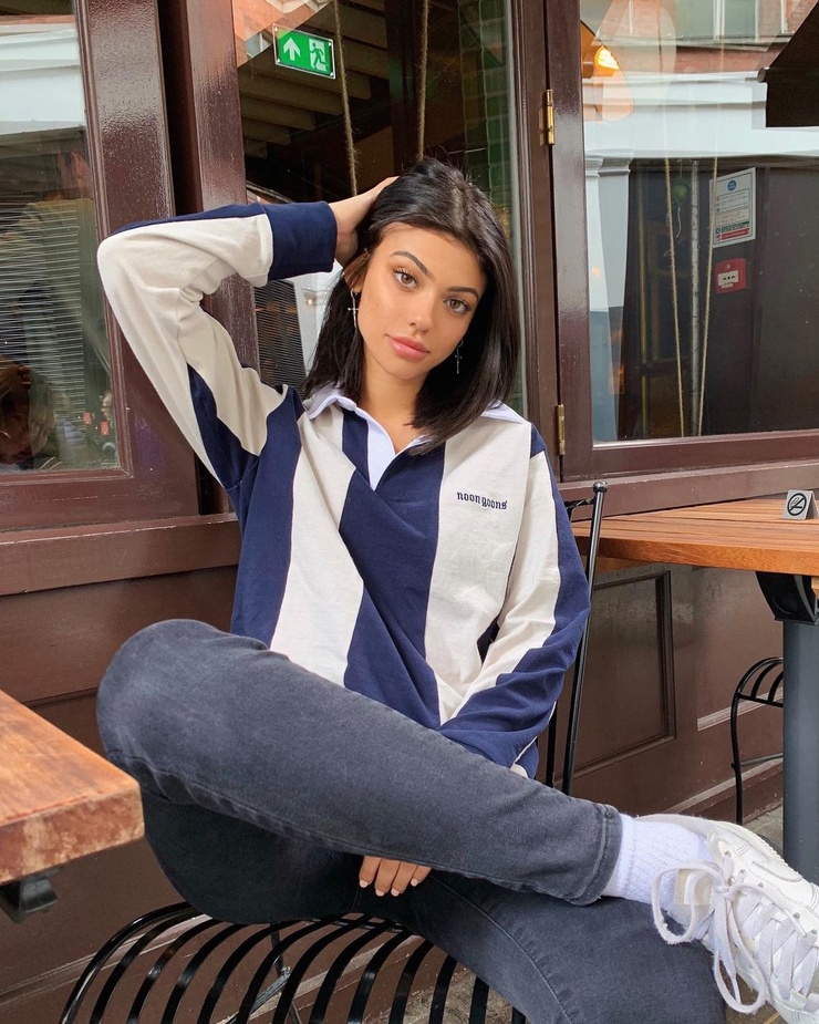 Picture of Kelsey Calemine