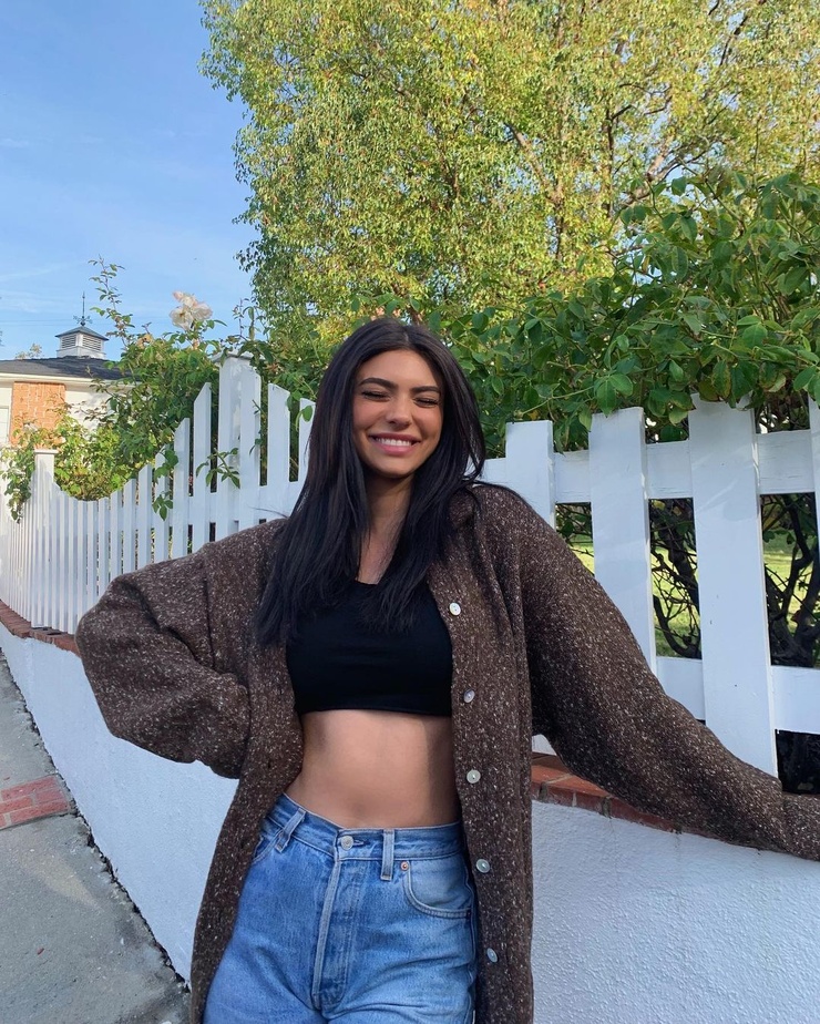 Picture of Kelsey Calemine