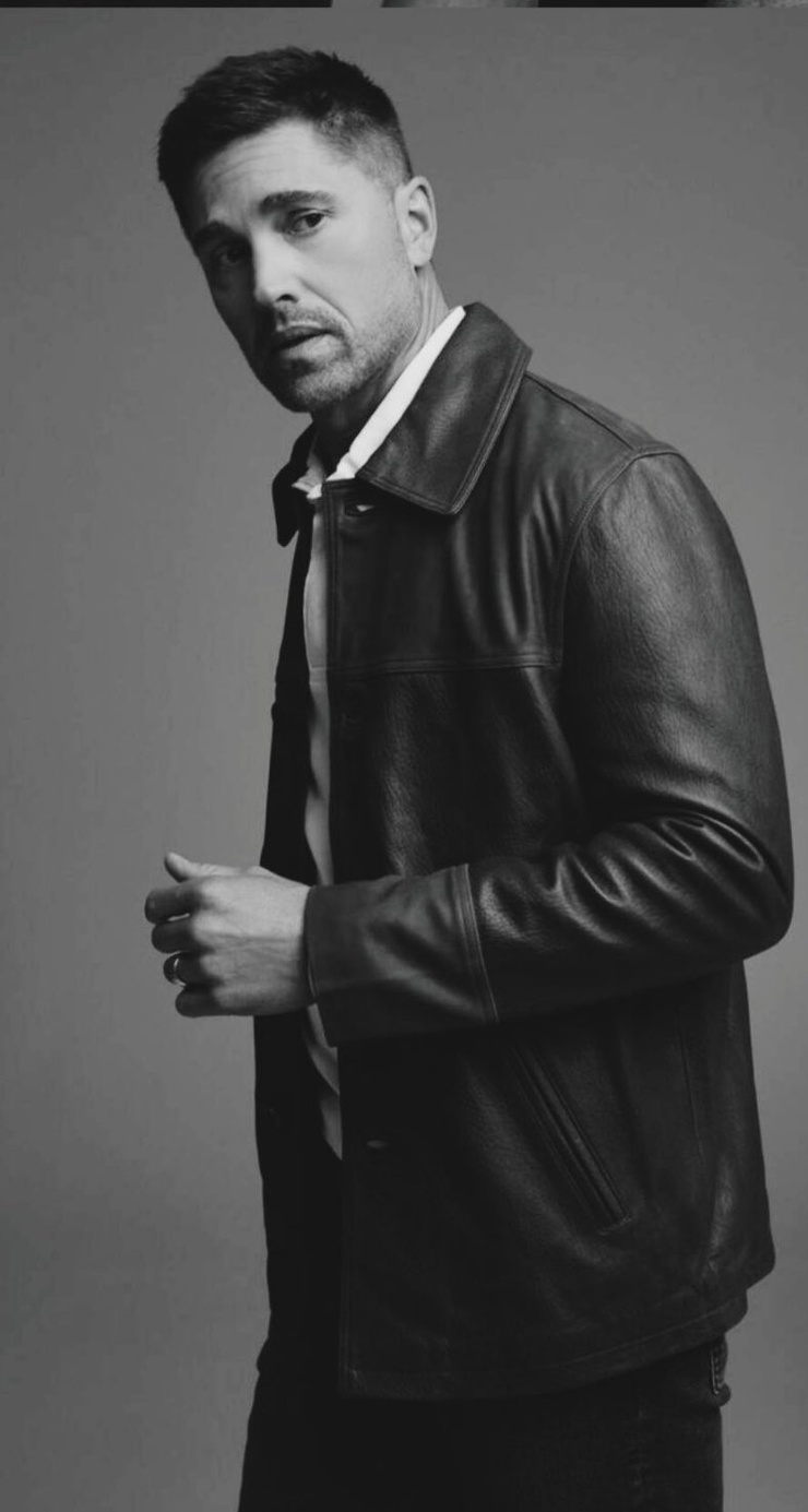 Picture of Eric Winter